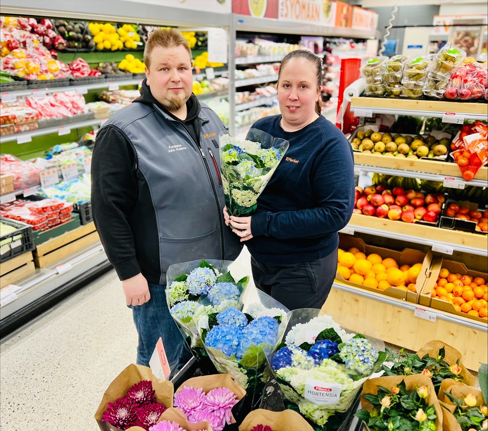 Kotkan K-Market Erkinkulmaan kauppiaiksi Hanna Käppi-Kuisma ja Juho Kuisma