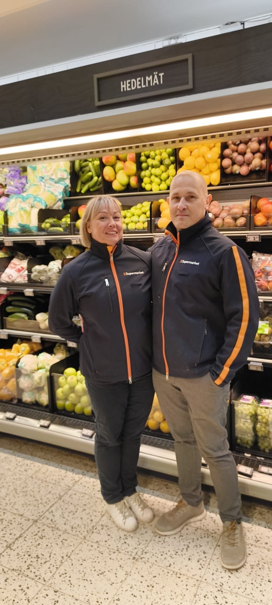 Jenni ja Janne Enqvist Poriin K-Supermarket Antikadun ja kahden K ...