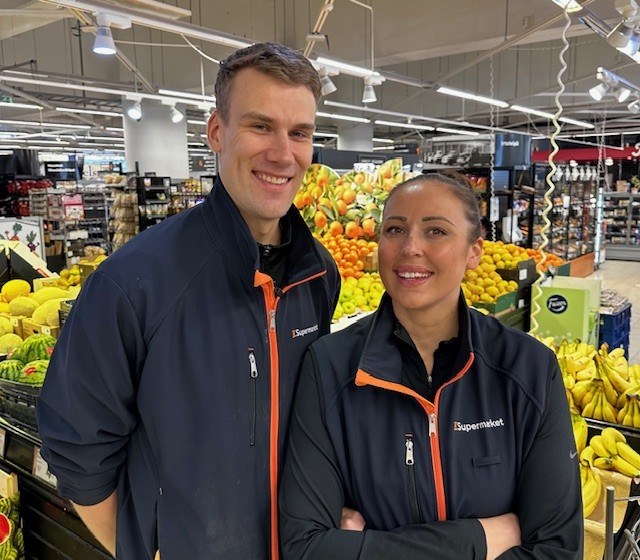 Laura ja Calle Lindbom aloittavat kauppiasuransa K-Supermarket ...