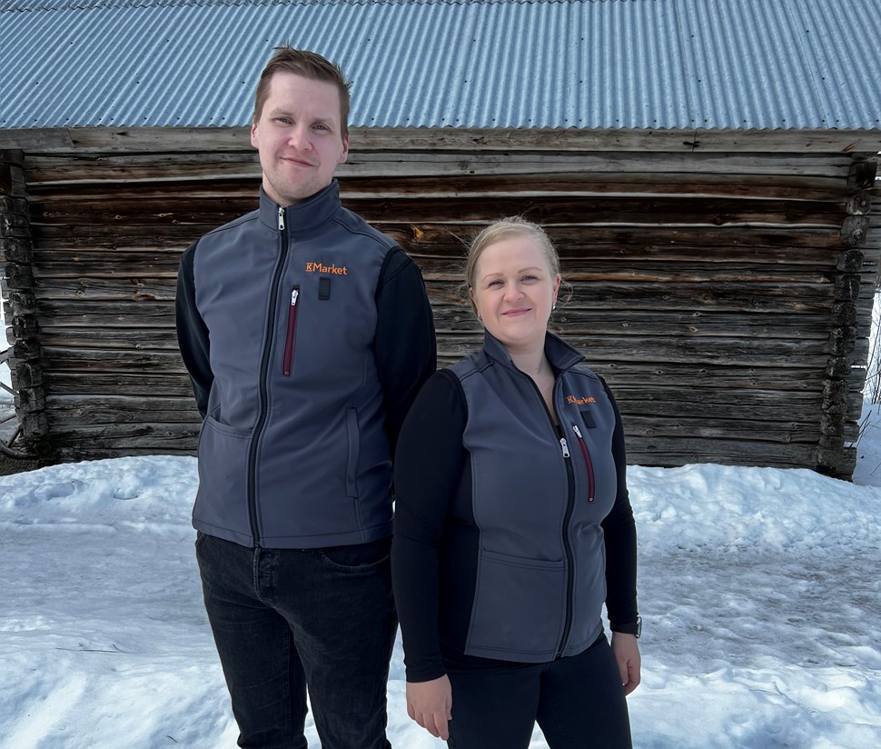 Suvi-Pilvi ja Juuso Kiviluoma K-Market Honkajoen kauppiaiksi