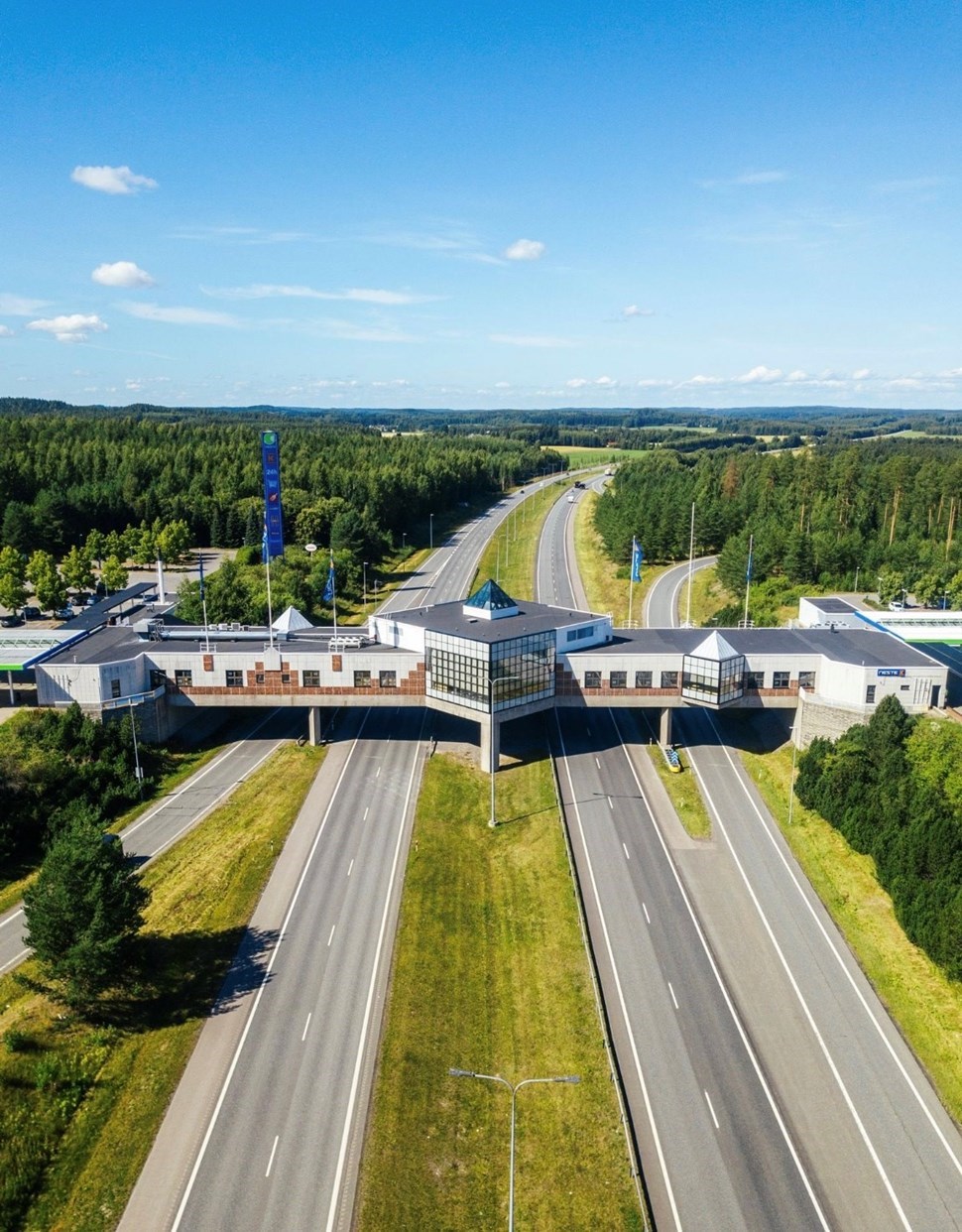 Neste K Linnatuuli 30 vuotta